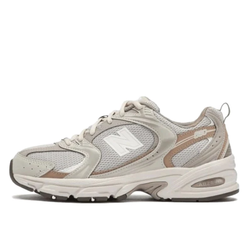"העלה את משחק הנעליים שלך עם New Balance MR 530 KA מ-King Shoes."
