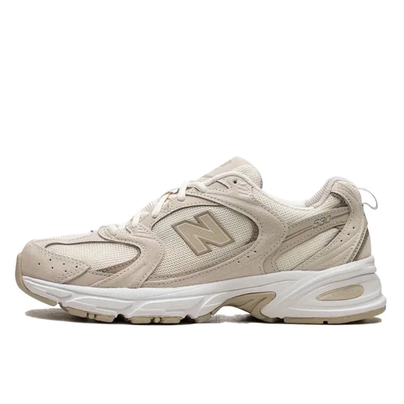 "העלה את משחק הנעליים שלך עם New Balance MR 530 KA מ-King Shoes."