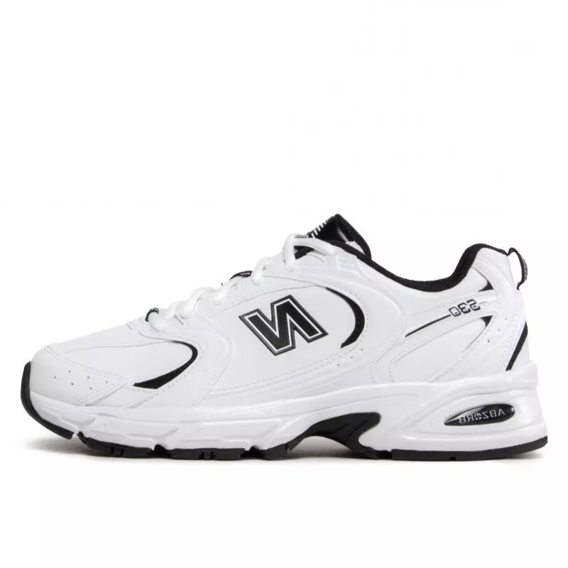 "העלה את משחק הנעליים שלך עם New Balance MR 530 KA מ-King Shoes."